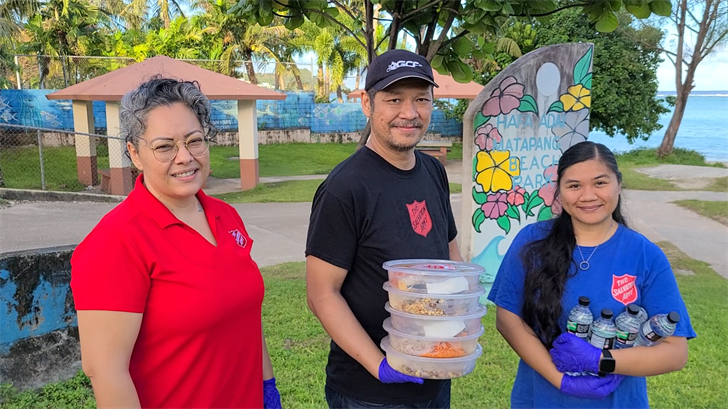 Salvation Army Guam delivers holiday meals - and hope - to island ...