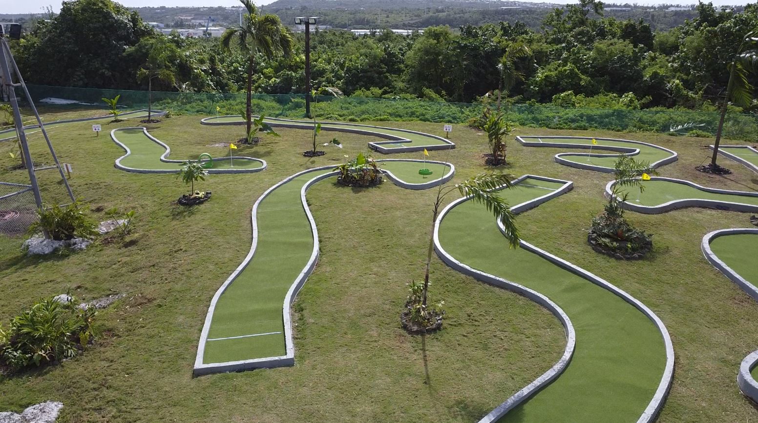 Stoney's Mini-Golf offers fun 9-hole course for players of any level ...